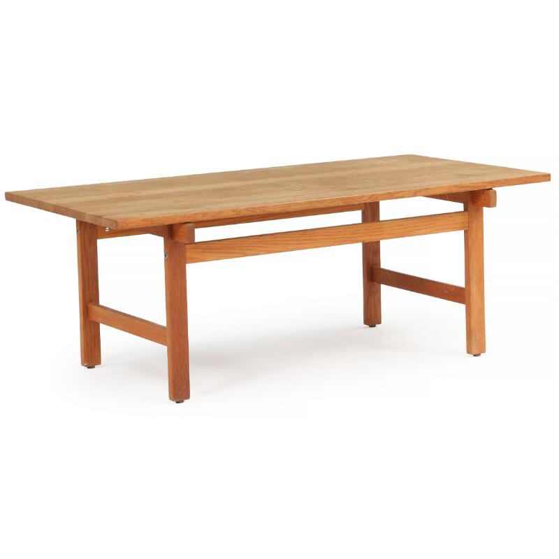Hans J. Wegner: Rectangular coffee table of solid oak. Made and stamped ...