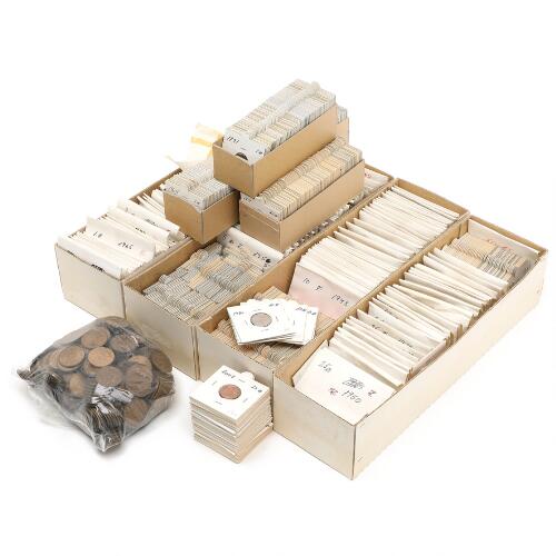 Moving box with a collection of Danish coins, i.a. a large batch of 1 ...
