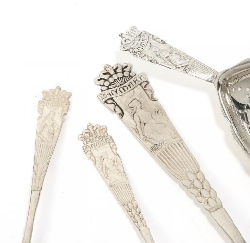 'Denmark' silver cutlery pieces, various makers. Weight 320 g. (16 ...