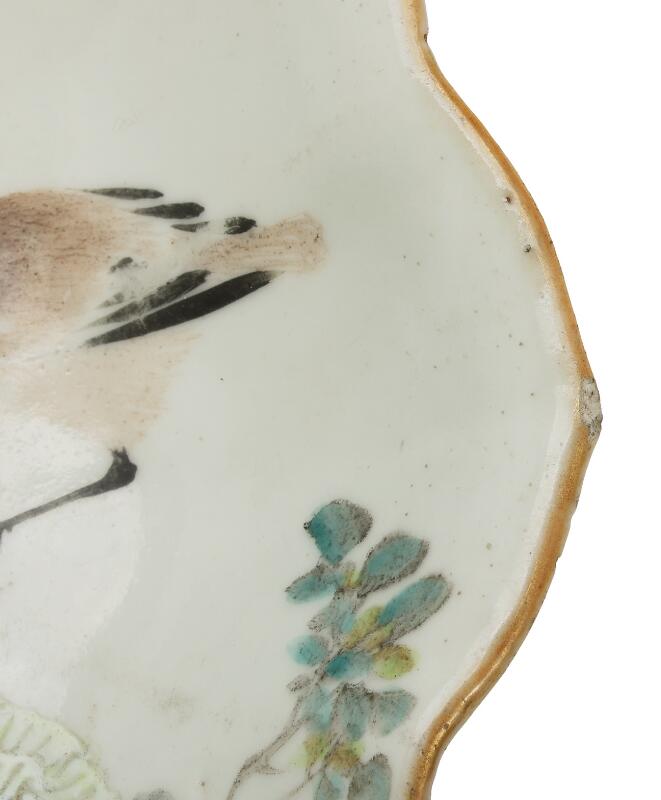 A Chinese Canton bowl of leaf-shape and a vase, late Qing A Chinese Canton bowl of leaf-shape and a vase, late Qing