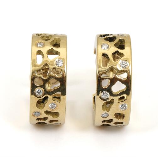 Rosgaard: A pair of "Giraffe" ear studs each set with numerous diamonds ...